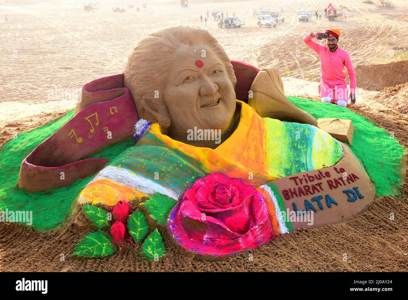 Indian Sand Artist creates a sand art to pay Tribute to Bharat Ratna ...