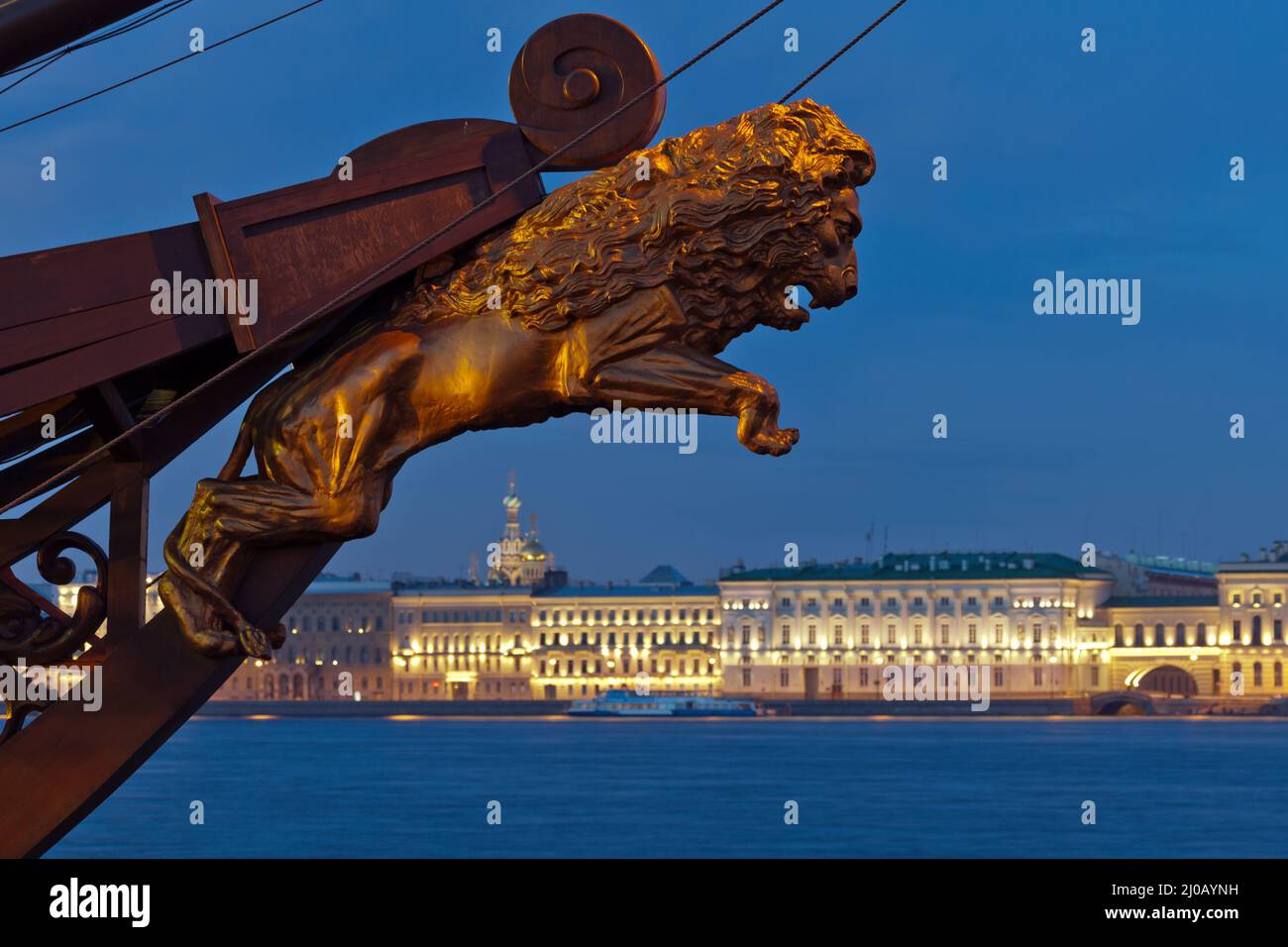 The palace embankment hi-res stock photography and images - Alamy
