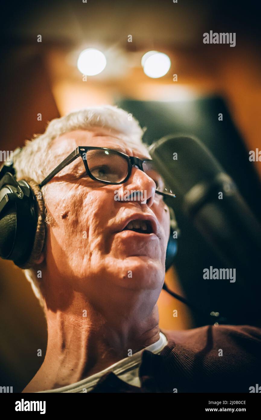 Adult alternative rock hi-res stock photography and images - Alamy