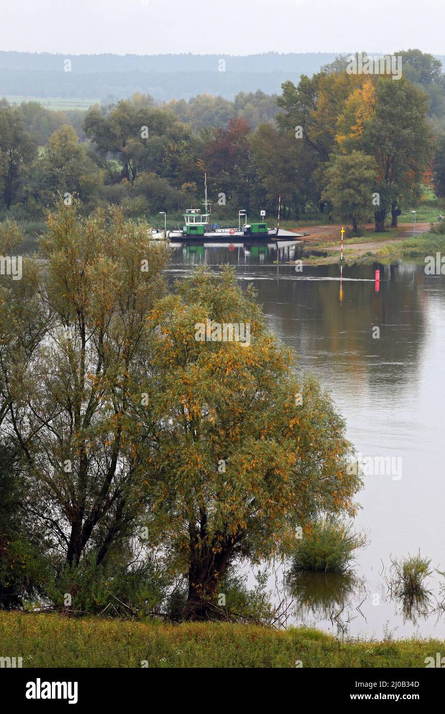 Elbe crossing hi-res stock photography and images - Alamy