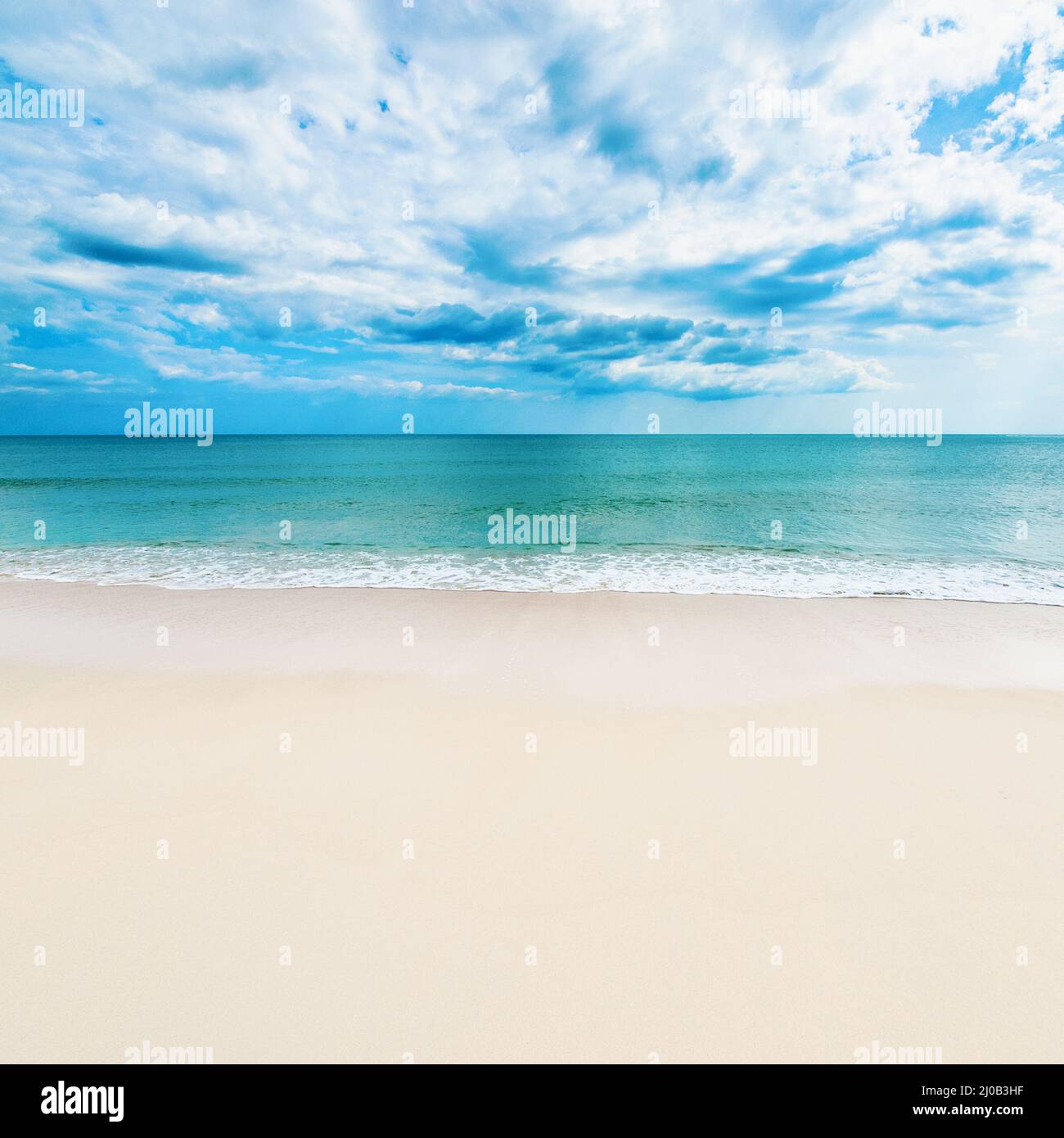 Sunny beach vacation hi-res stock photography and images - Alamy