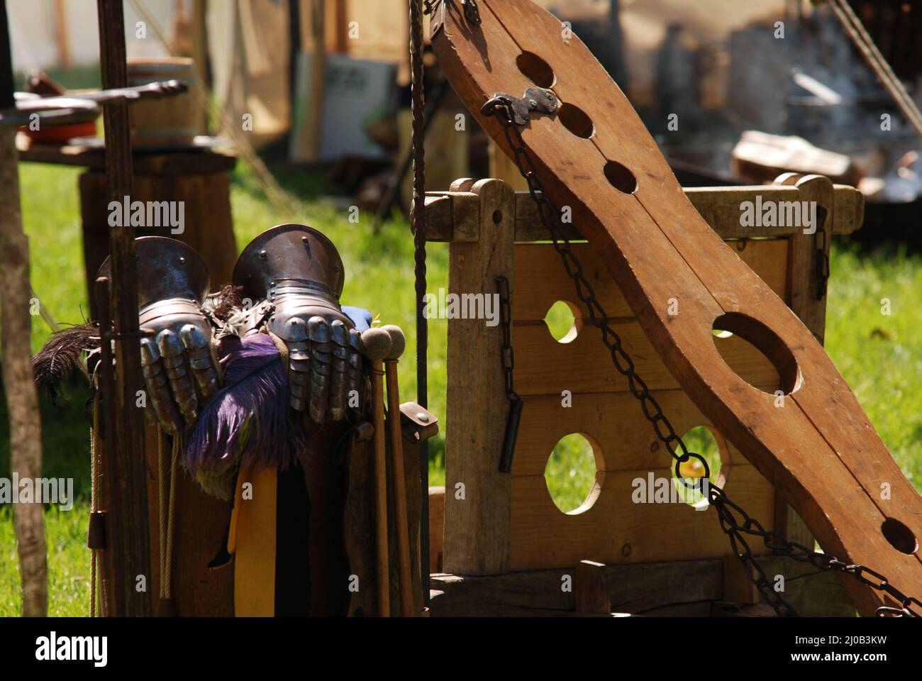Medieval camp knight hi-res stock photography and images - Alamy