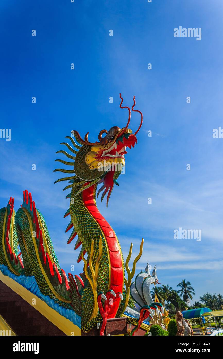 Thai dragon temple hi-res stock photography and images - Alamy