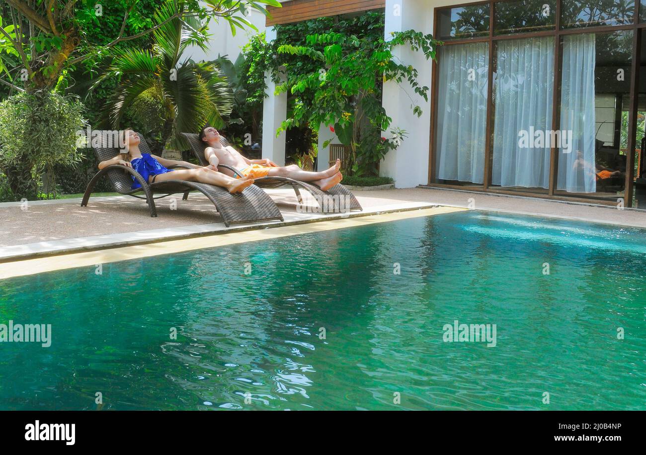 Young people relax Stock Photo - Alamy