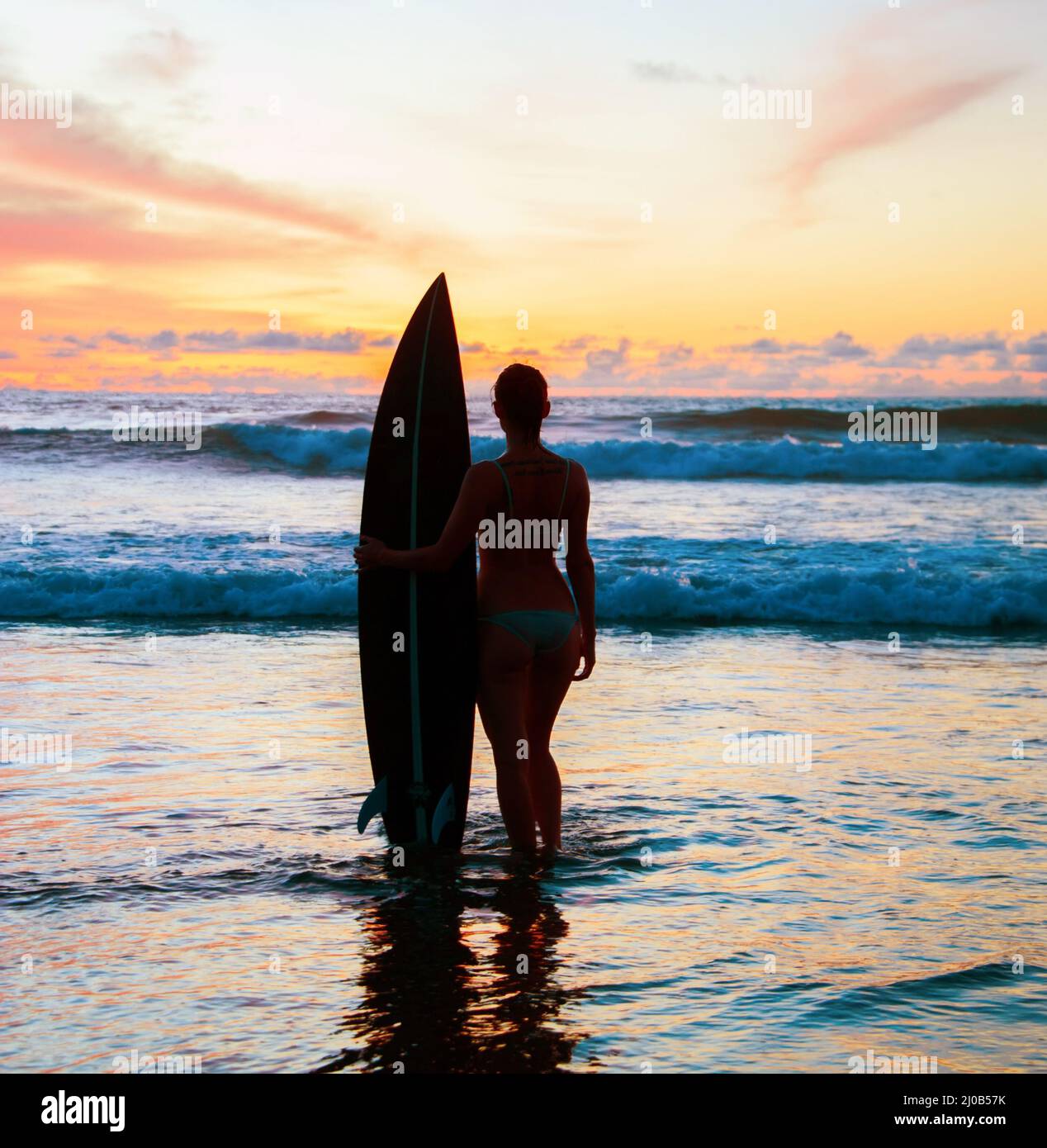 Surf lifestyle hi-res stock photography and images - Alamy