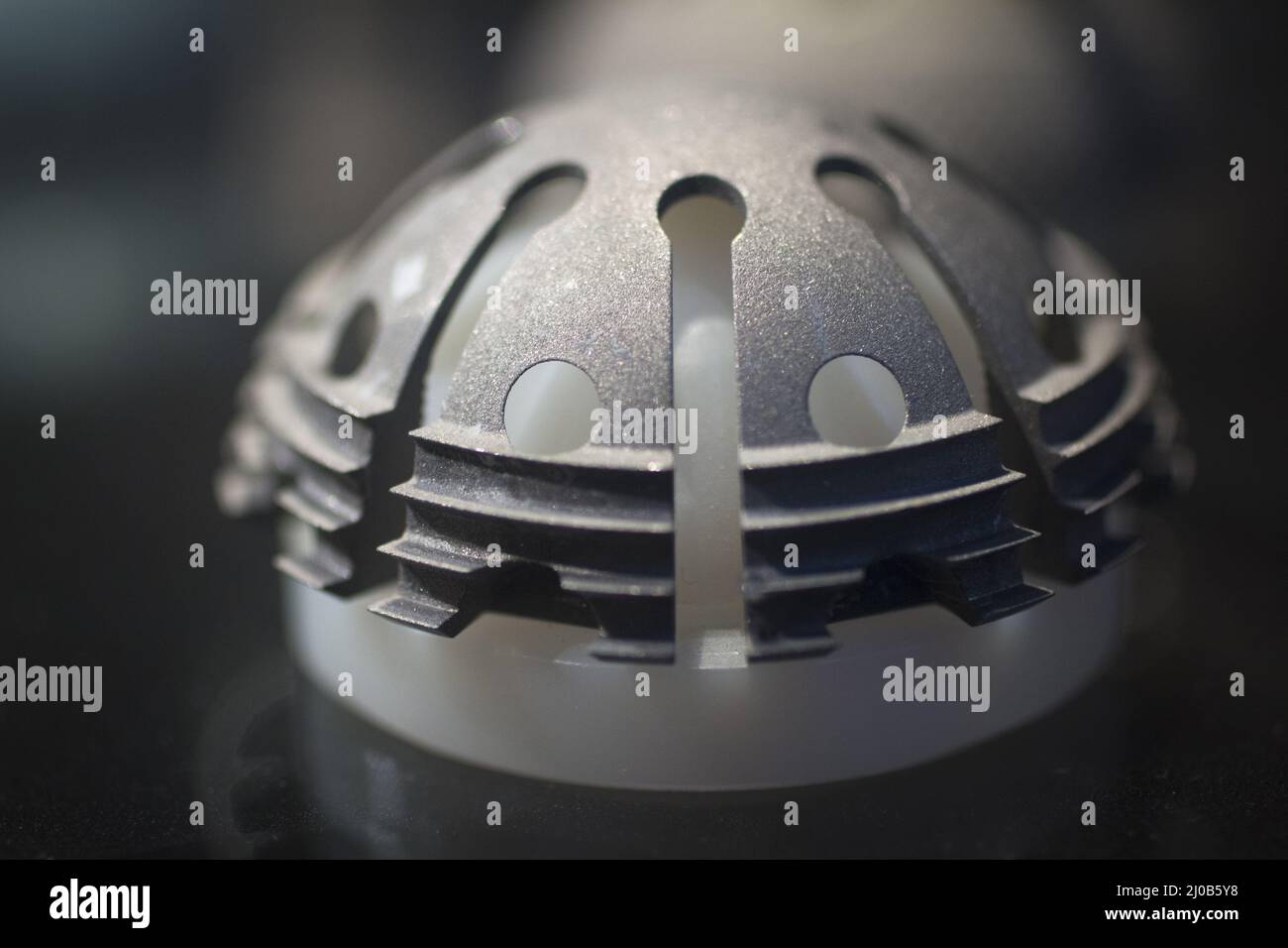 Traumatology orthopedic surgery hip implant ball joint with screws ...