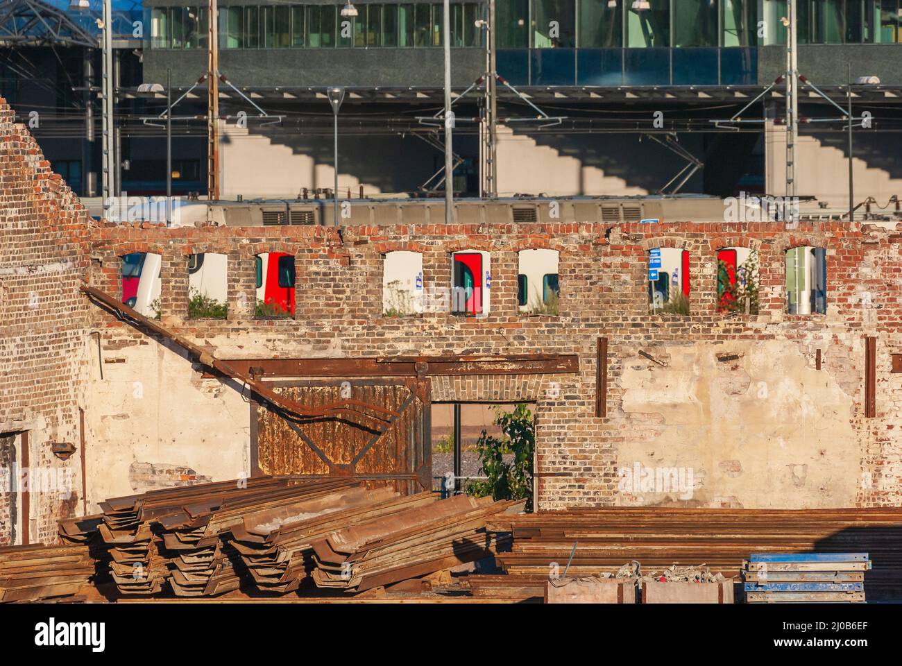 Warehouses in railroad yard hi-res stock photography and images - Alamy
