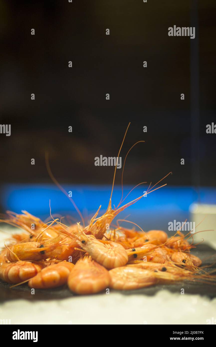 Cooked prawns in shell hi-res stock photography and images - Alamy