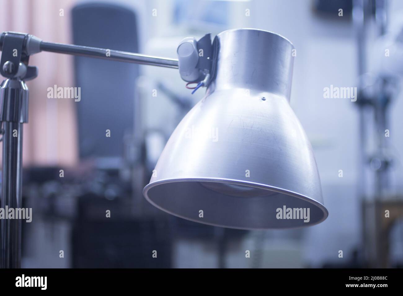 Physiotherapy medical rehabilitation heat lamp Stock Photo - Alamy