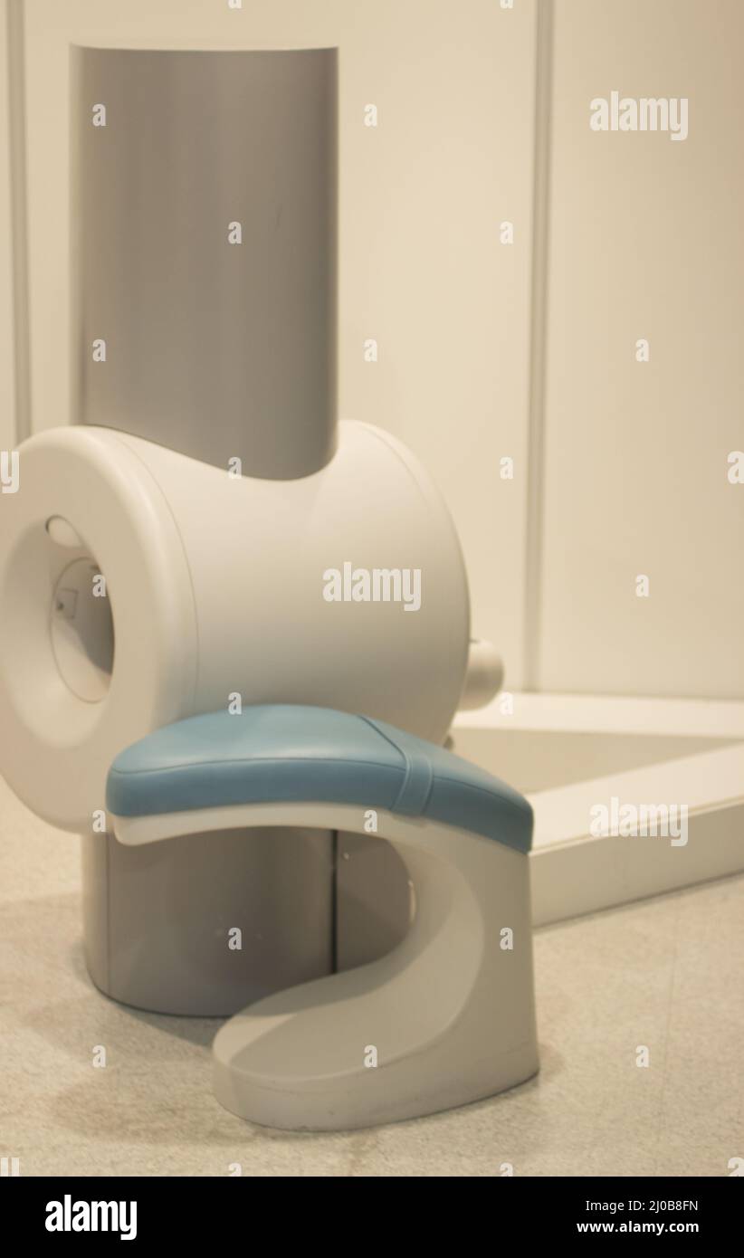 Totally open extremity scanning MRI scanner Stock Photo - Alamy