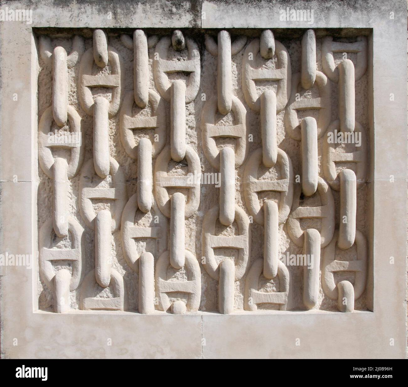 A chain link stone carving with border Stock Photo - Alamy