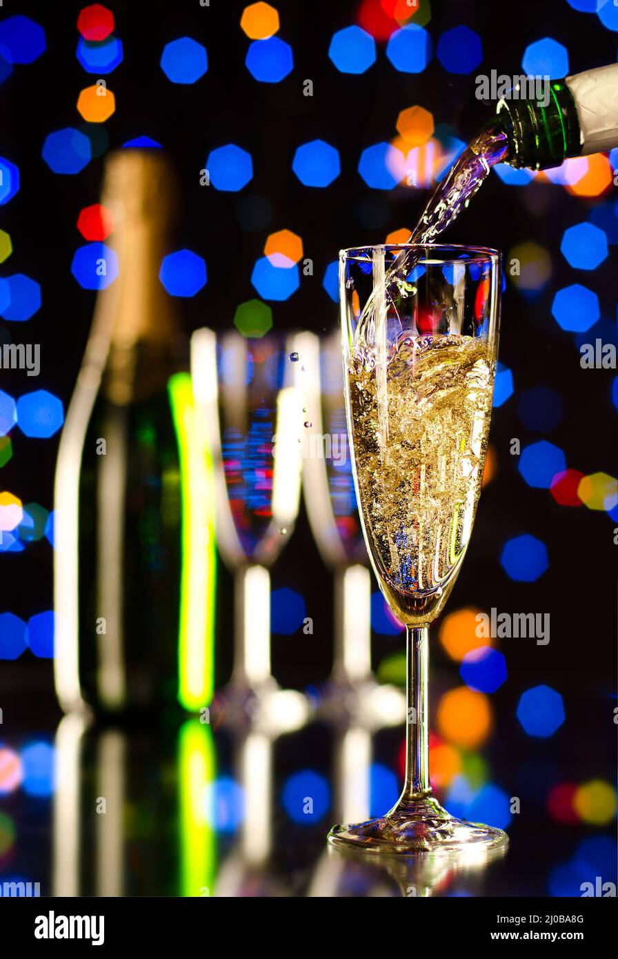 Champagne flow hi-res stock photography and images - Alamy