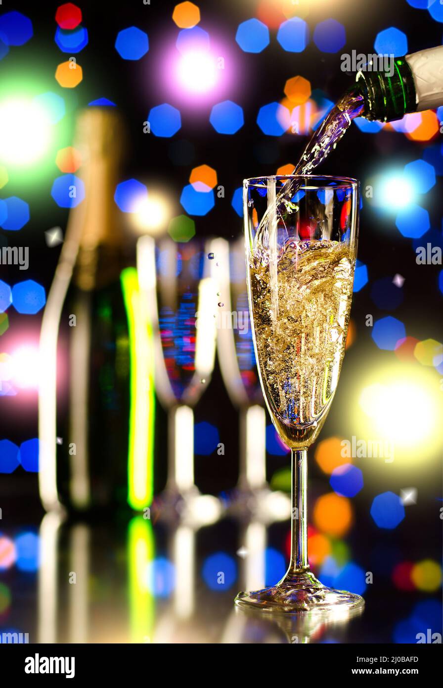 Champagne flow hi-res stock photography and images - Alamy