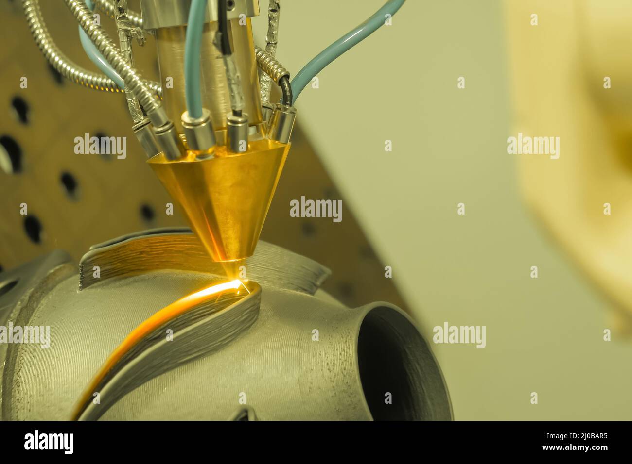 Direct metal deposition - laser melting, powder spray manufacturing ...