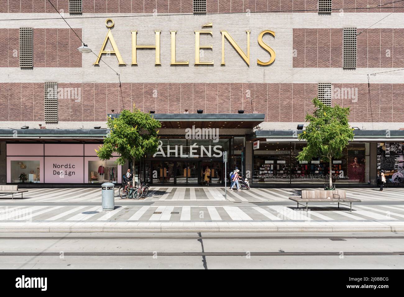 Alens hi-res stock photography and images - Alamy