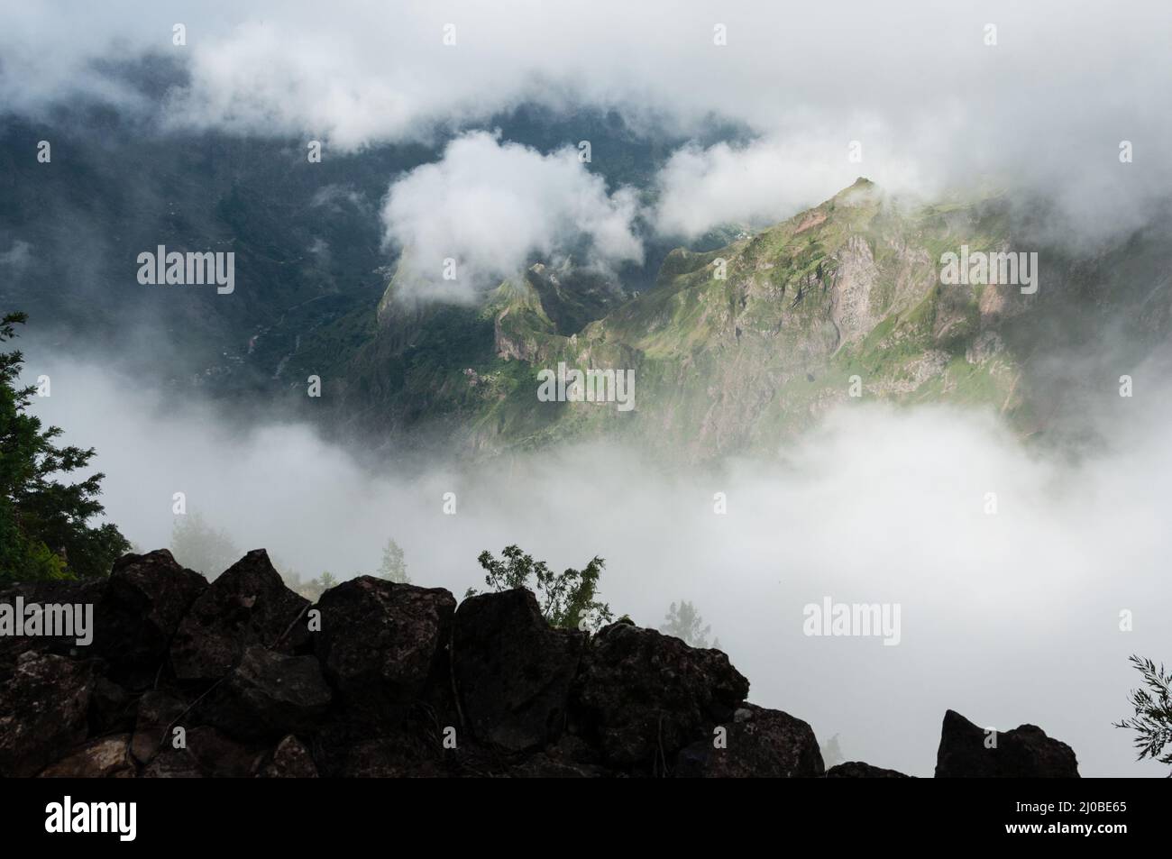 Deep valley hi-res stock photography and images - Alamy