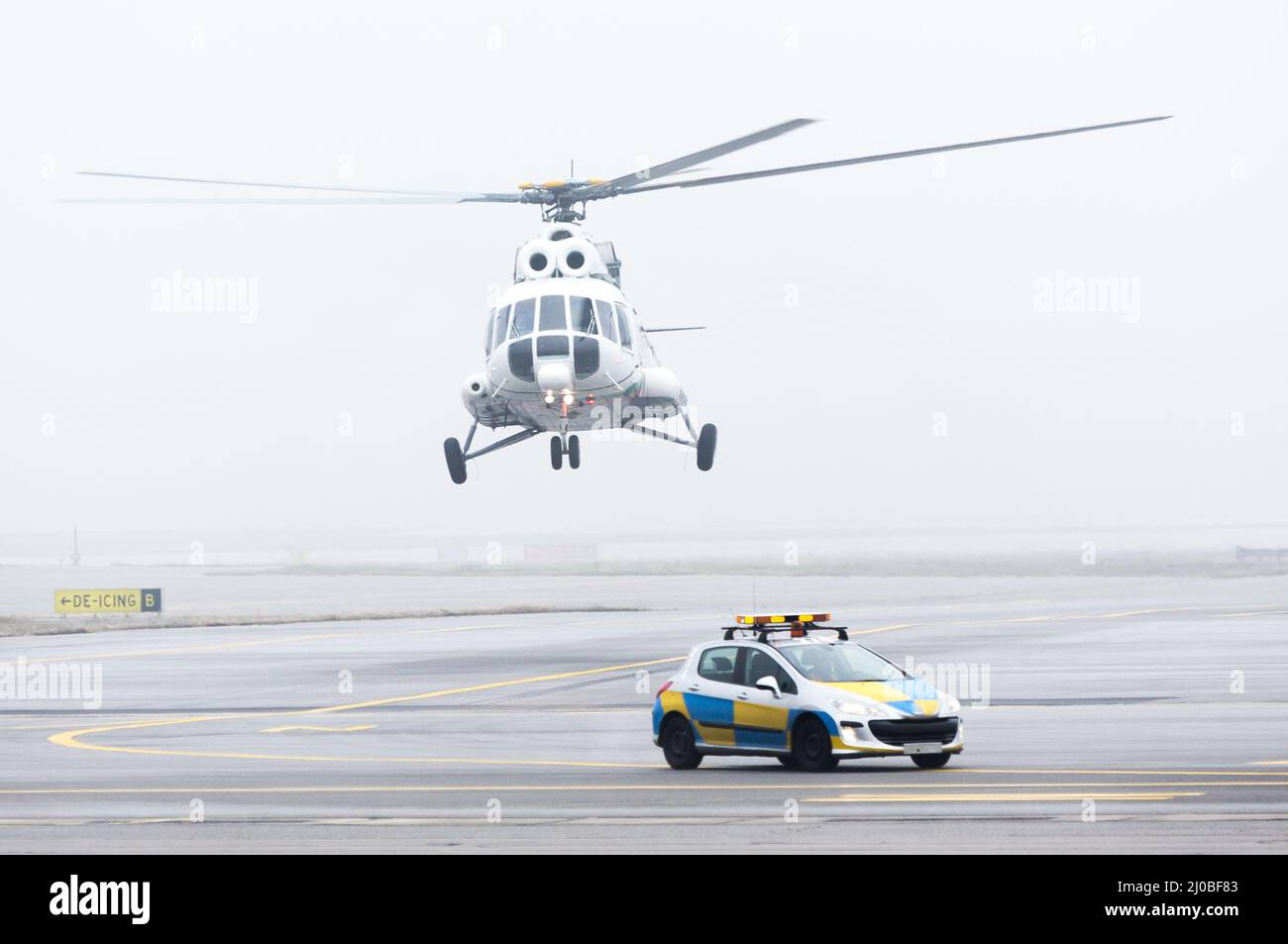 Helicopter icing hi-res stock photography and images - Alamy
