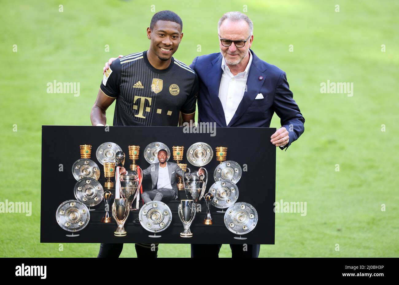 Abschiedsgeschenk fŸr David ALABA FC Bayern MŸnchen von ...