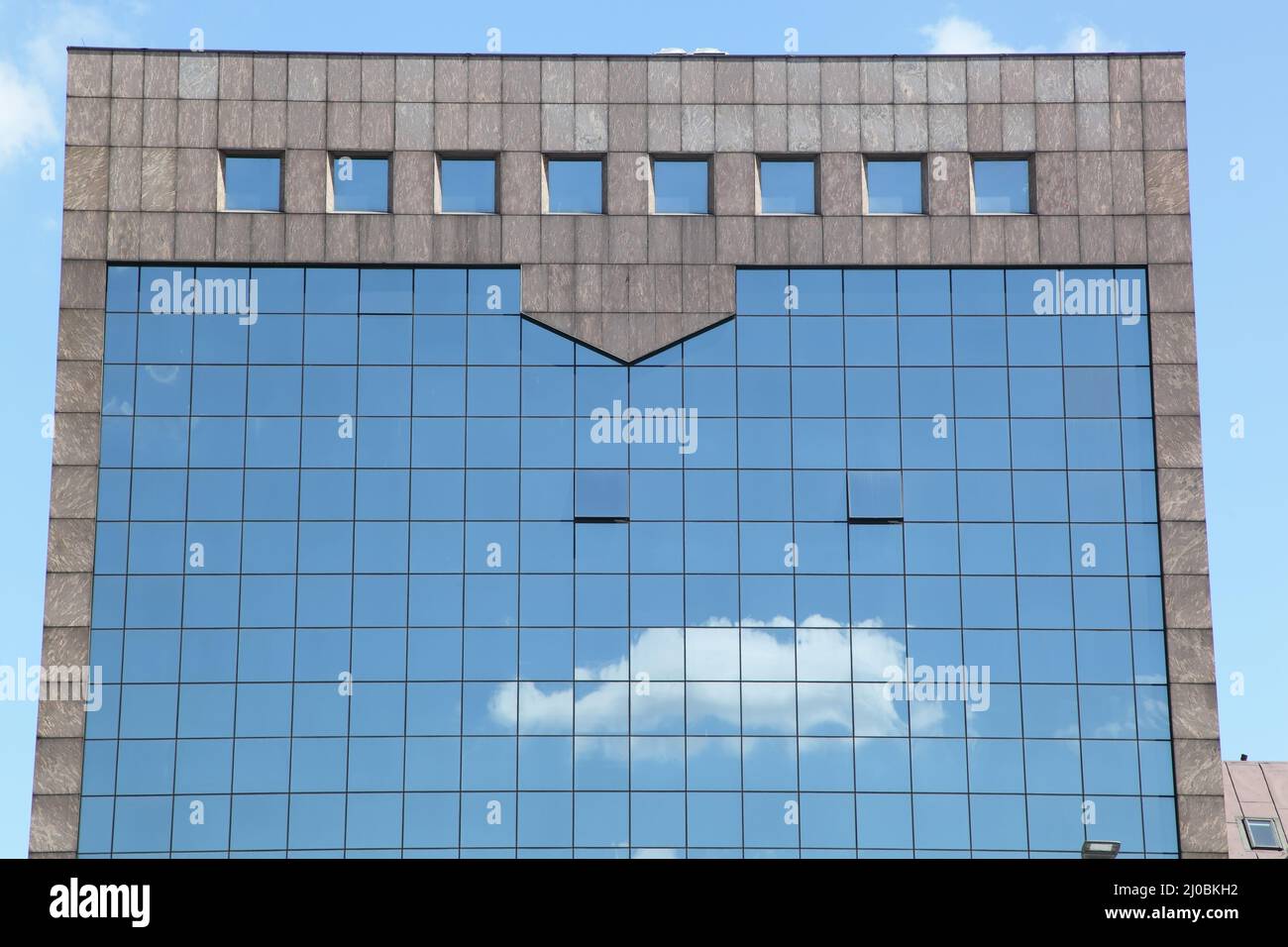 Wide skyscraper hi-res stock photography and images - Alamy