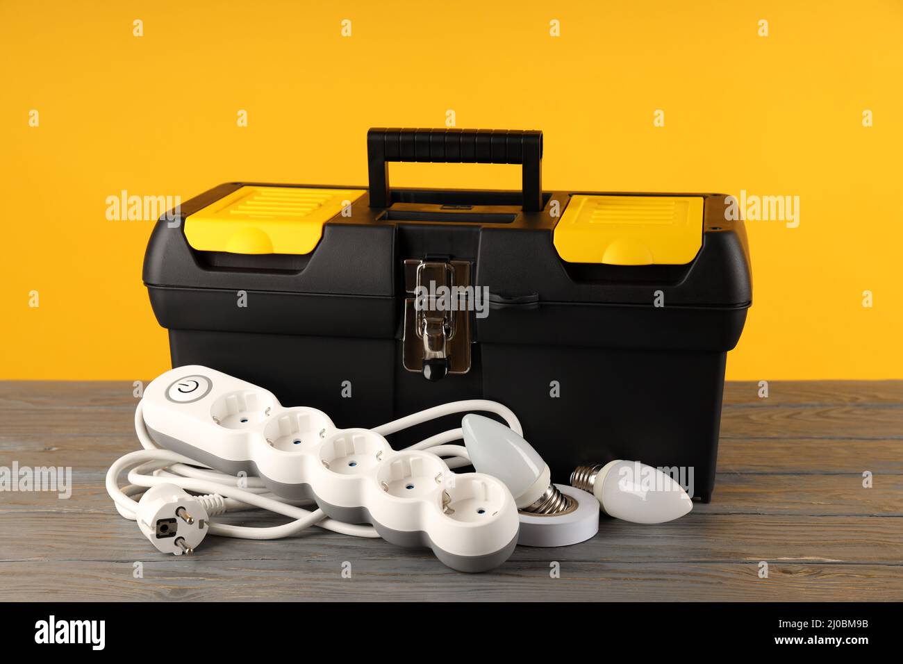 Man working on electrical wire hi-res stock photography and images - Alamy