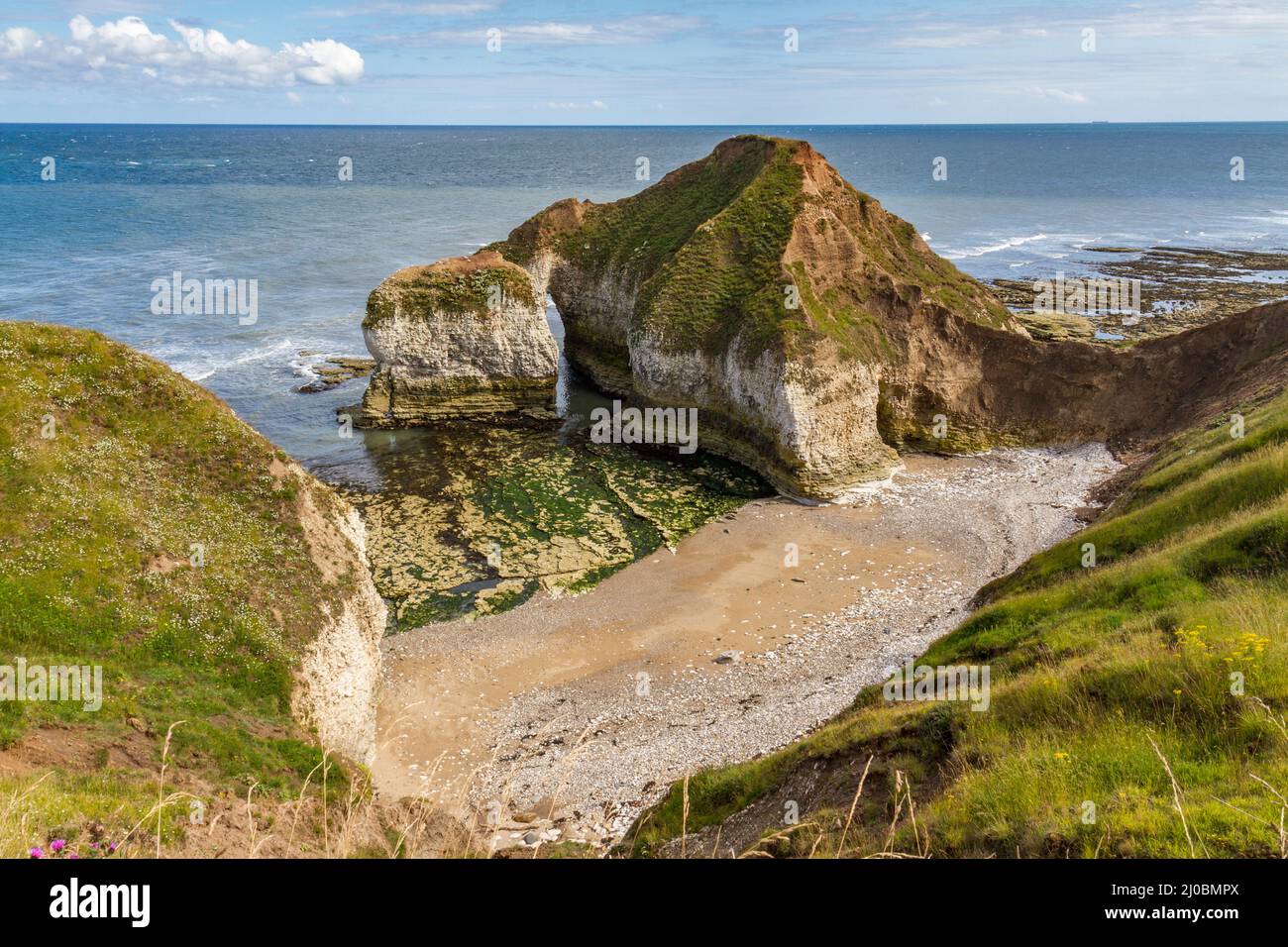 Flamborough head coastline hi-res stock photography and images - Alamy