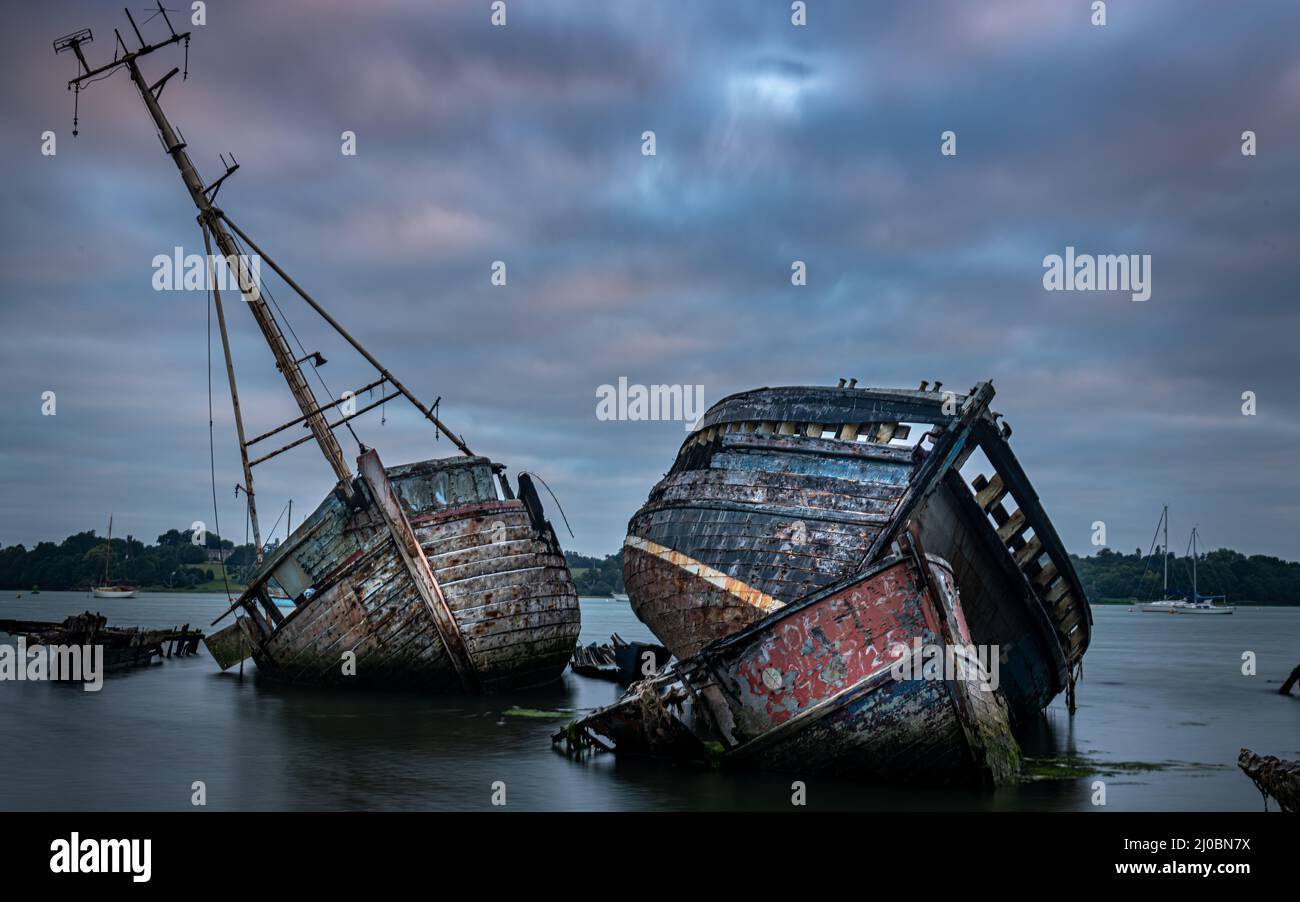 Pin Mill boat graveyard in Suffolk Stock Photo - Alamy