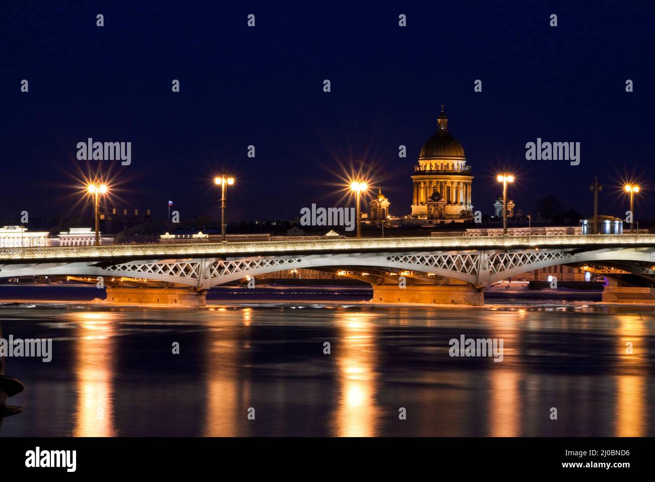 St isaac cathedral hi-res stock photography and images - Alamy