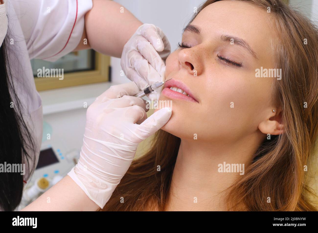 Procedure injecting beauty hi-res stock photography and images - Alamy