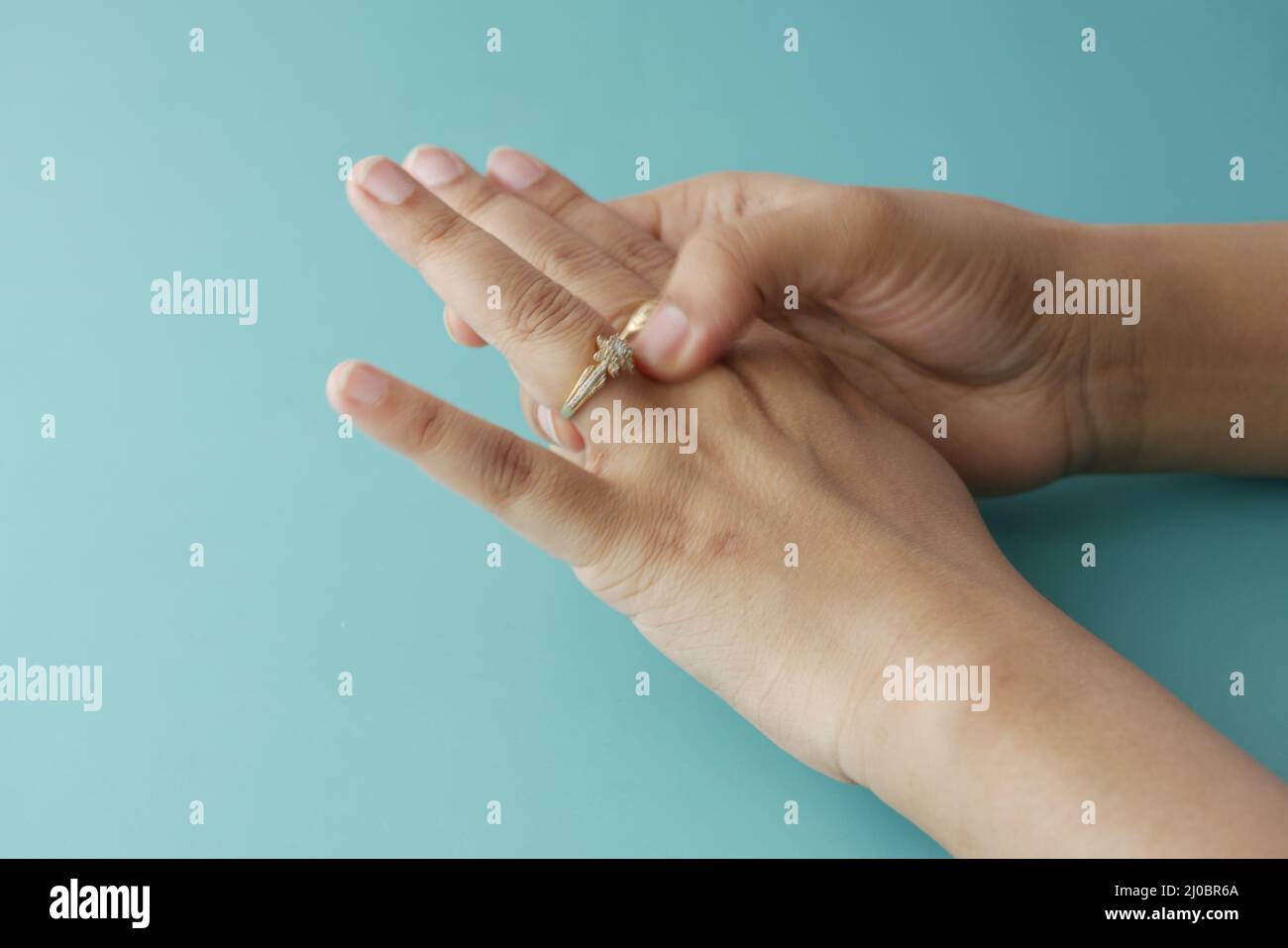 Close up of women hand hi-res stock photography and images - Alamy