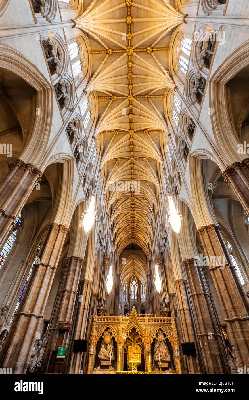Nave altar westminster abbey hi-res stock photography and images - Alamy