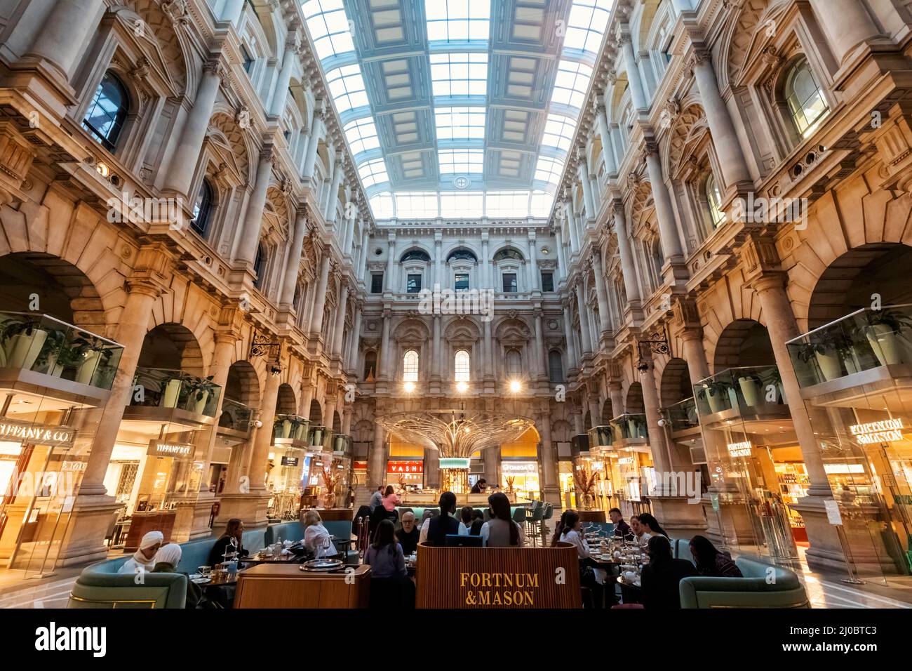 England, London, City of London, The Royal Exchange Building, Interior ...