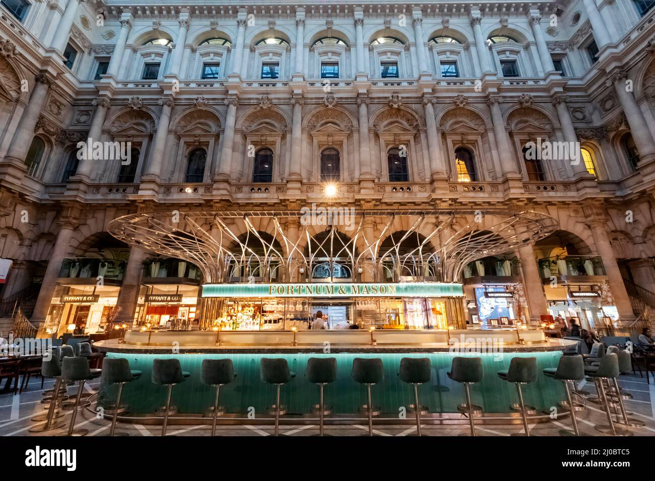England, London, City of London, The Royal Exchange Building, Interior ...
