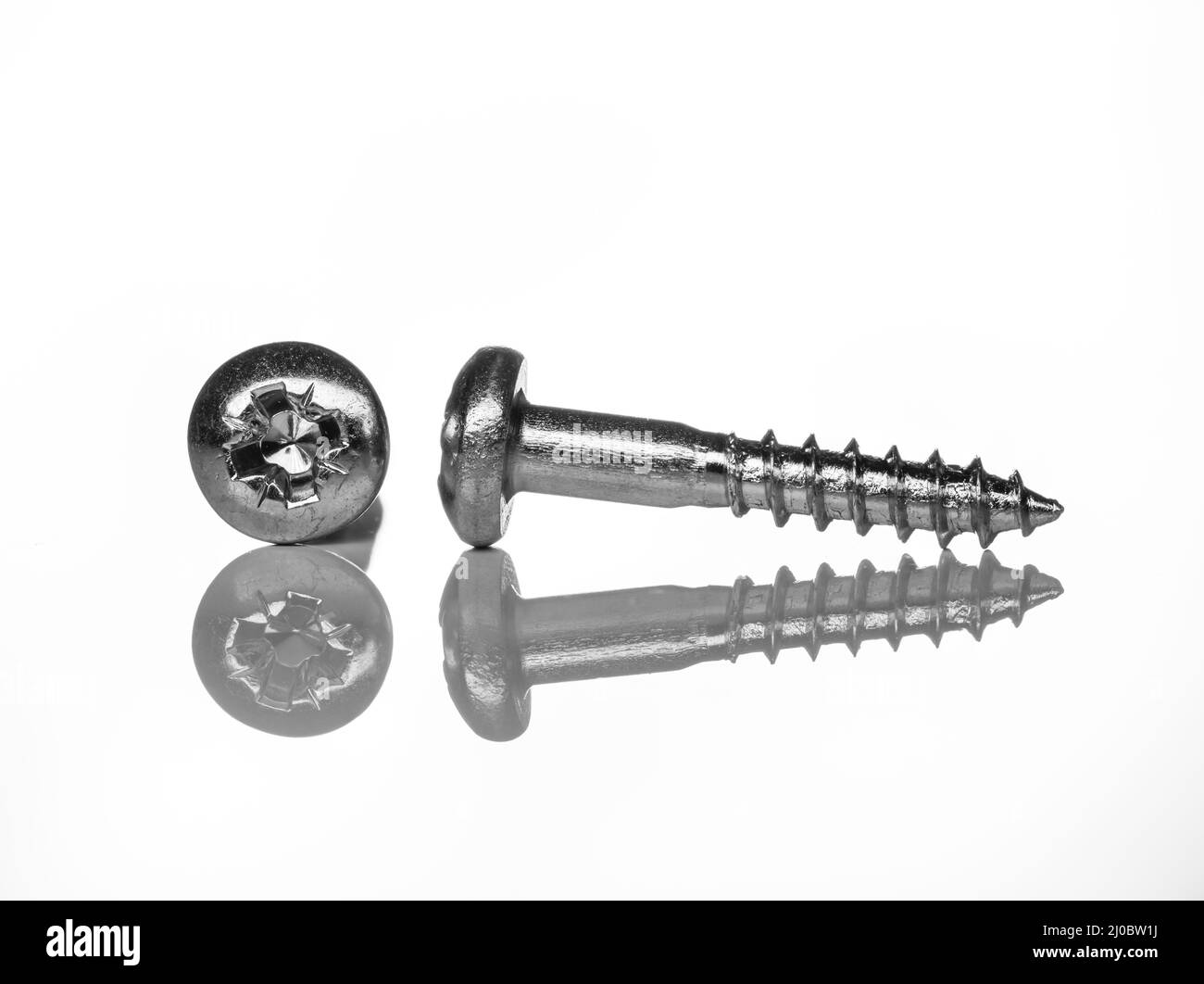 Screw with clipping path (macro), lots of detail, white background ...