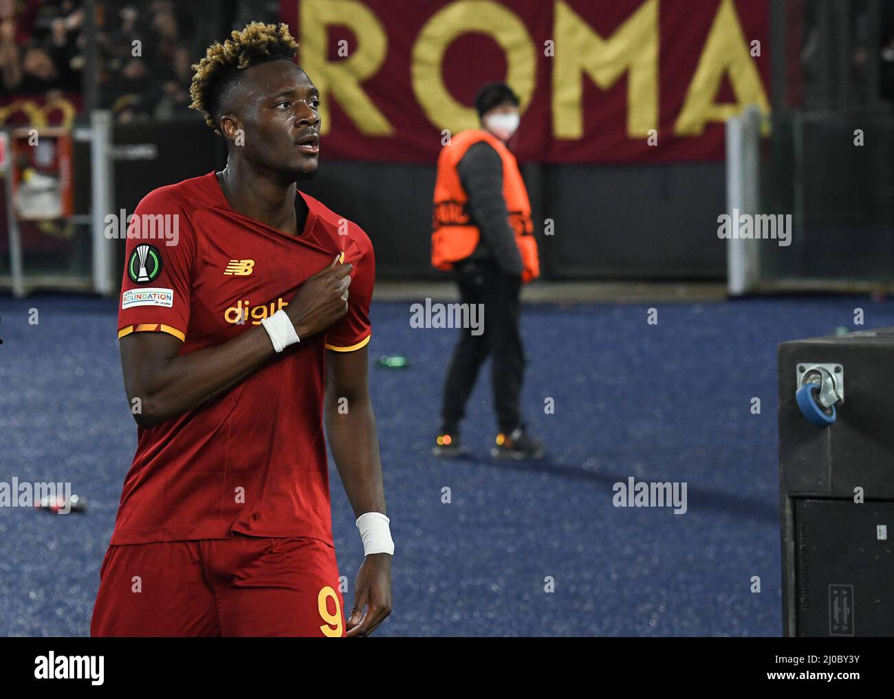 During football conference league hi-res stock photography and images ...