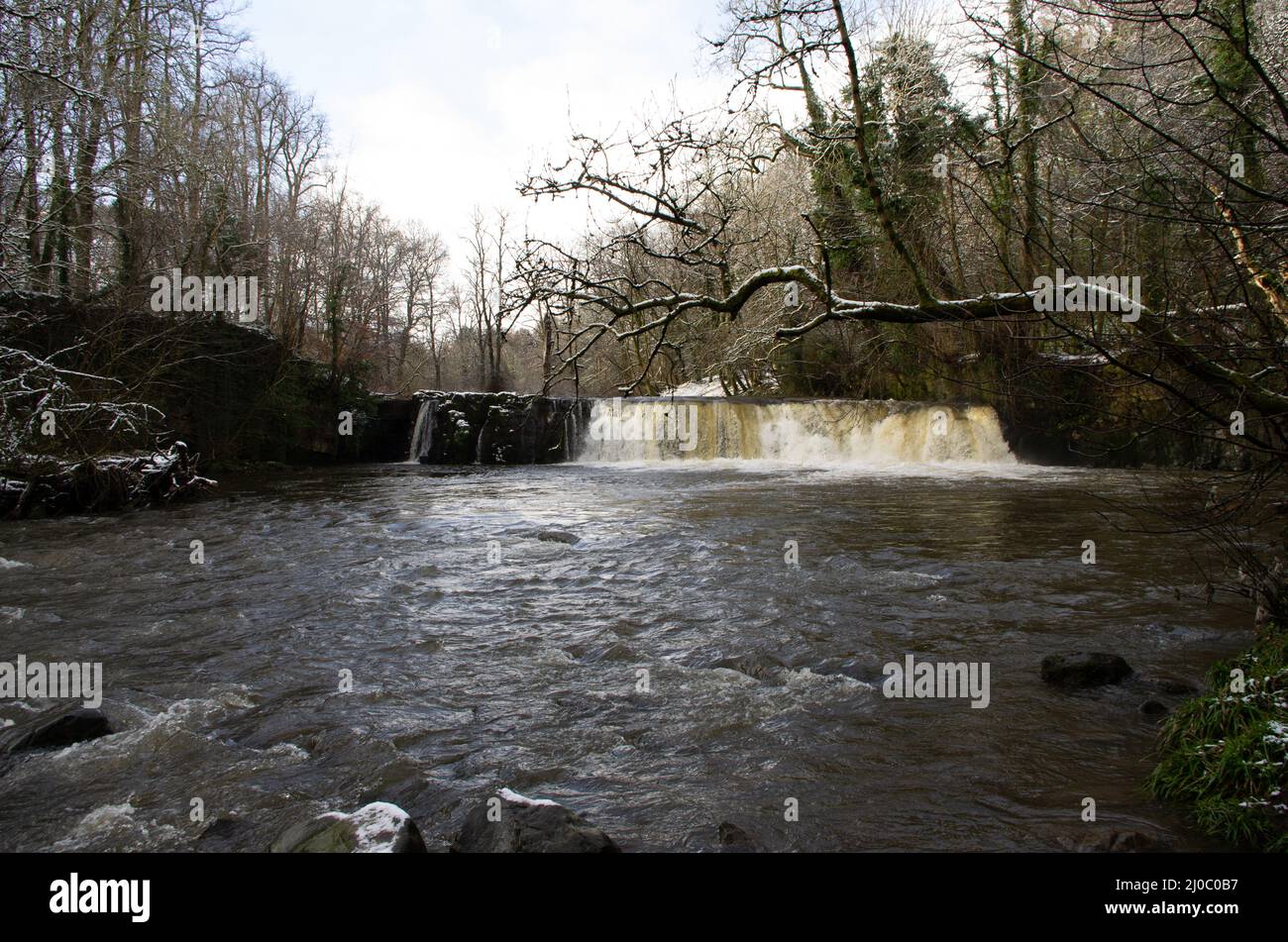 Pool at the base of Linn Falls in winter Stock Photo - Alamy