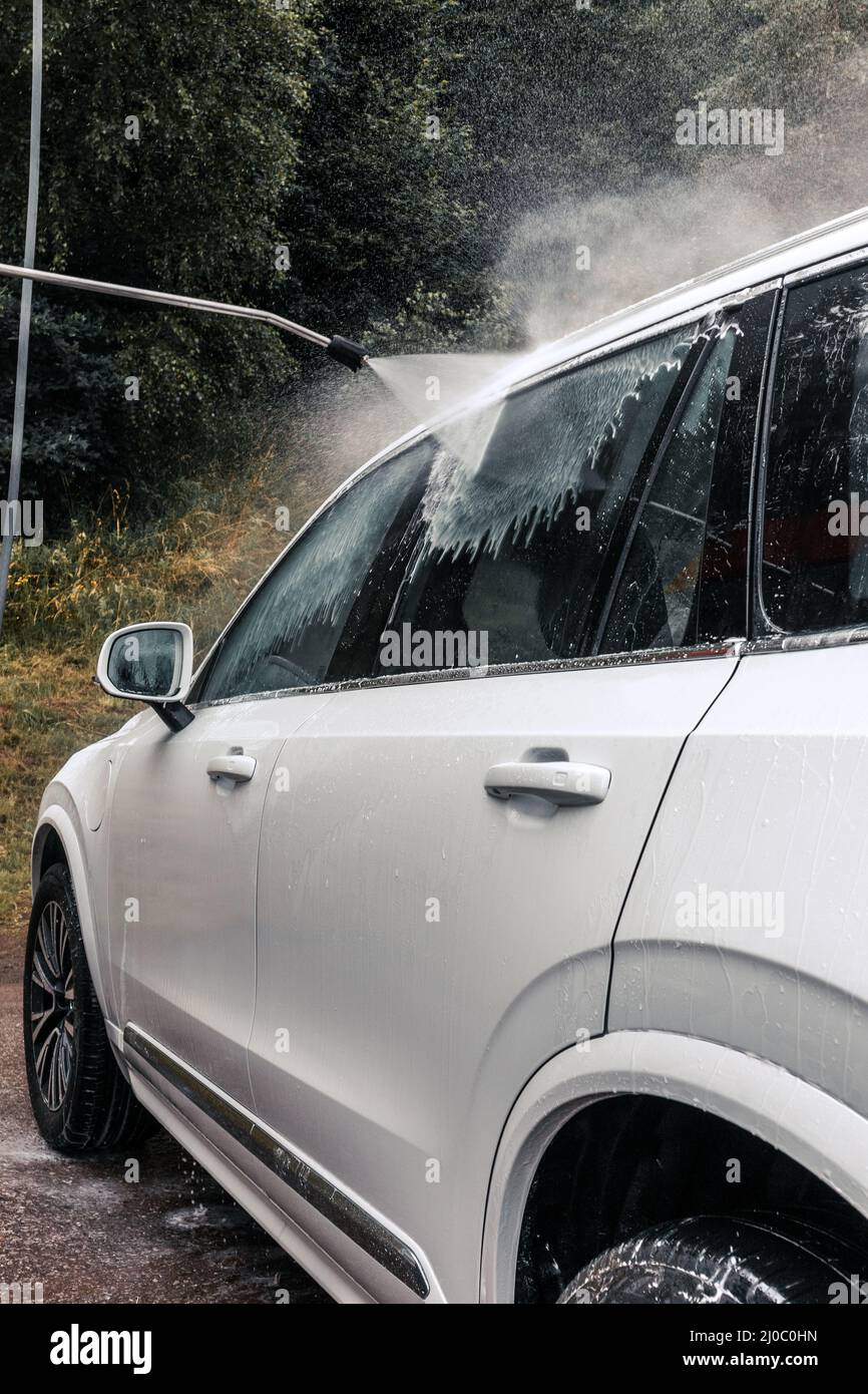 Truck being washed hi-res stock photography and images - Alamy
