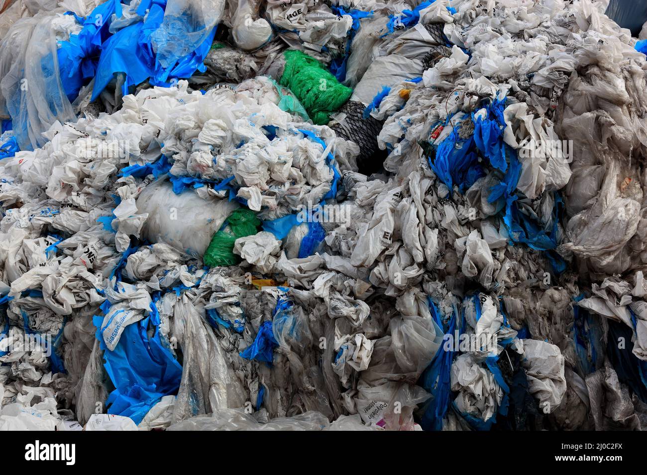 Plastikfolien für das Recycling / Plastic foils for recycling Stock ...
