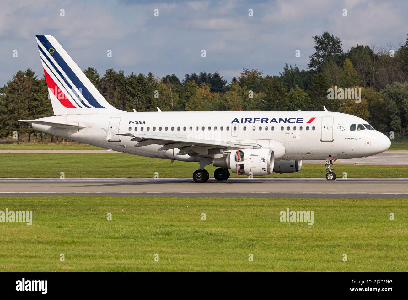 Airbus a318 engine hi-res stock photography and images - Alamy
