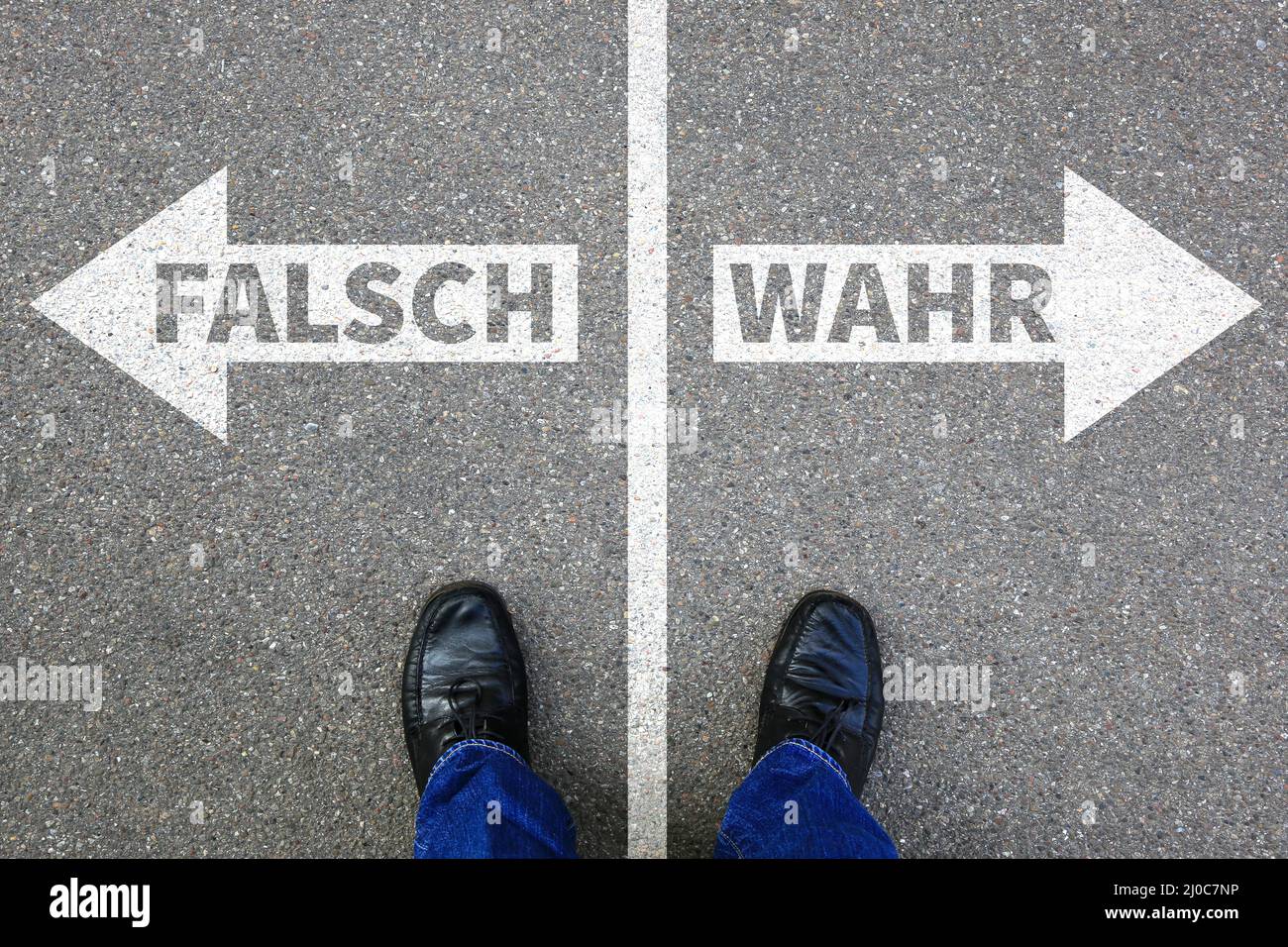 True False Truth Lie Fake News Facts Doubt Stock Photo - Alamy