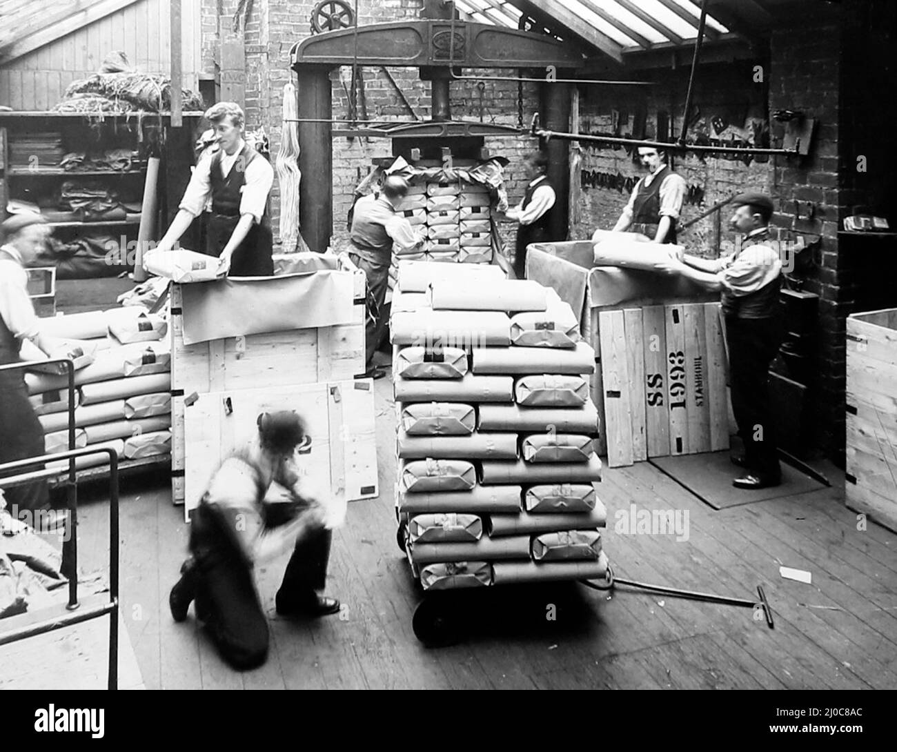 Victorian cloth manufacture hi-res stock photography and images - Alamy
