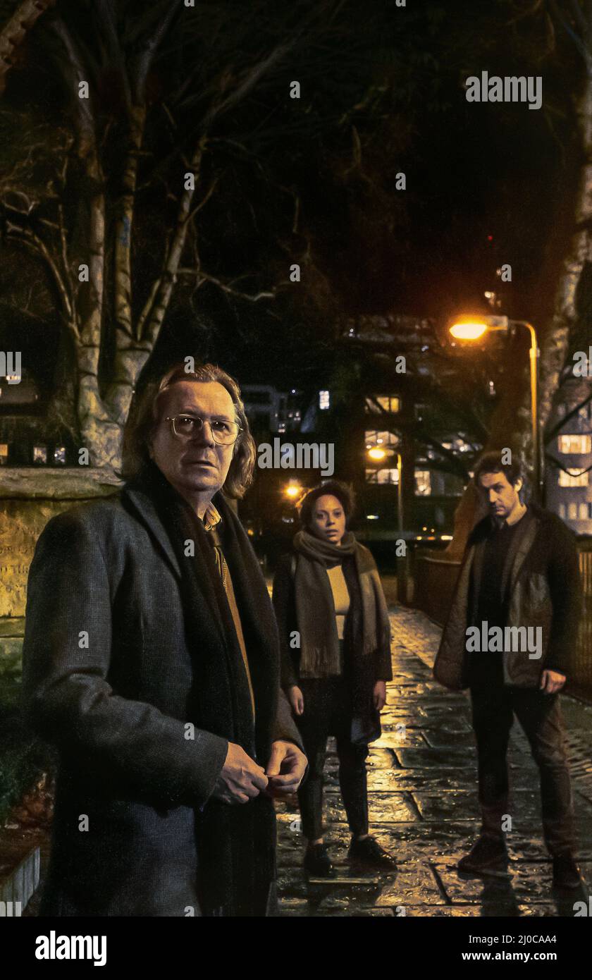 GARY OLDMAN, ROSALIND ELEAZAR and DUSTIN DEMRI-BURNS in SLOW HORSES ...