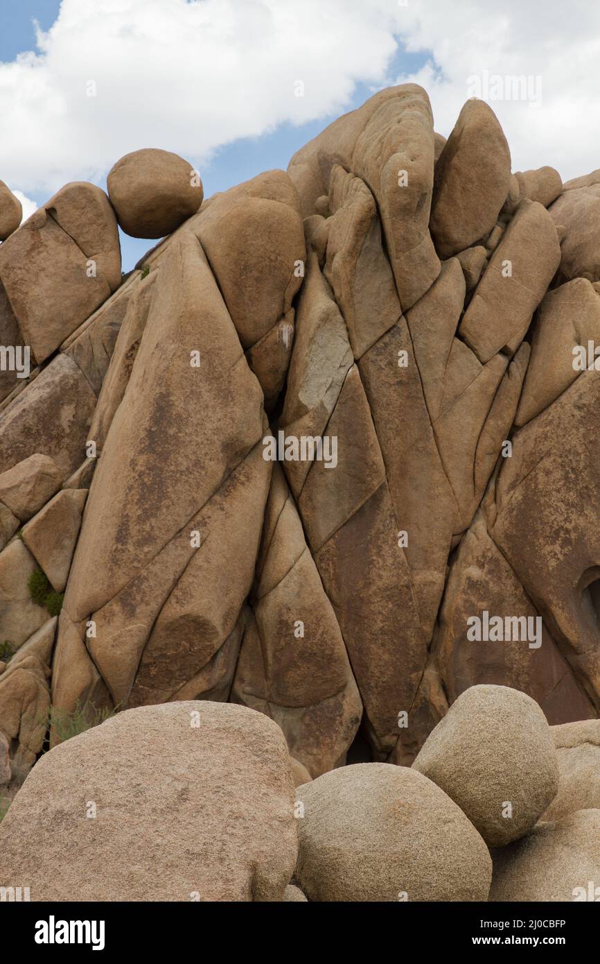 Interest rocks hi-res stock photography and images - Alamy