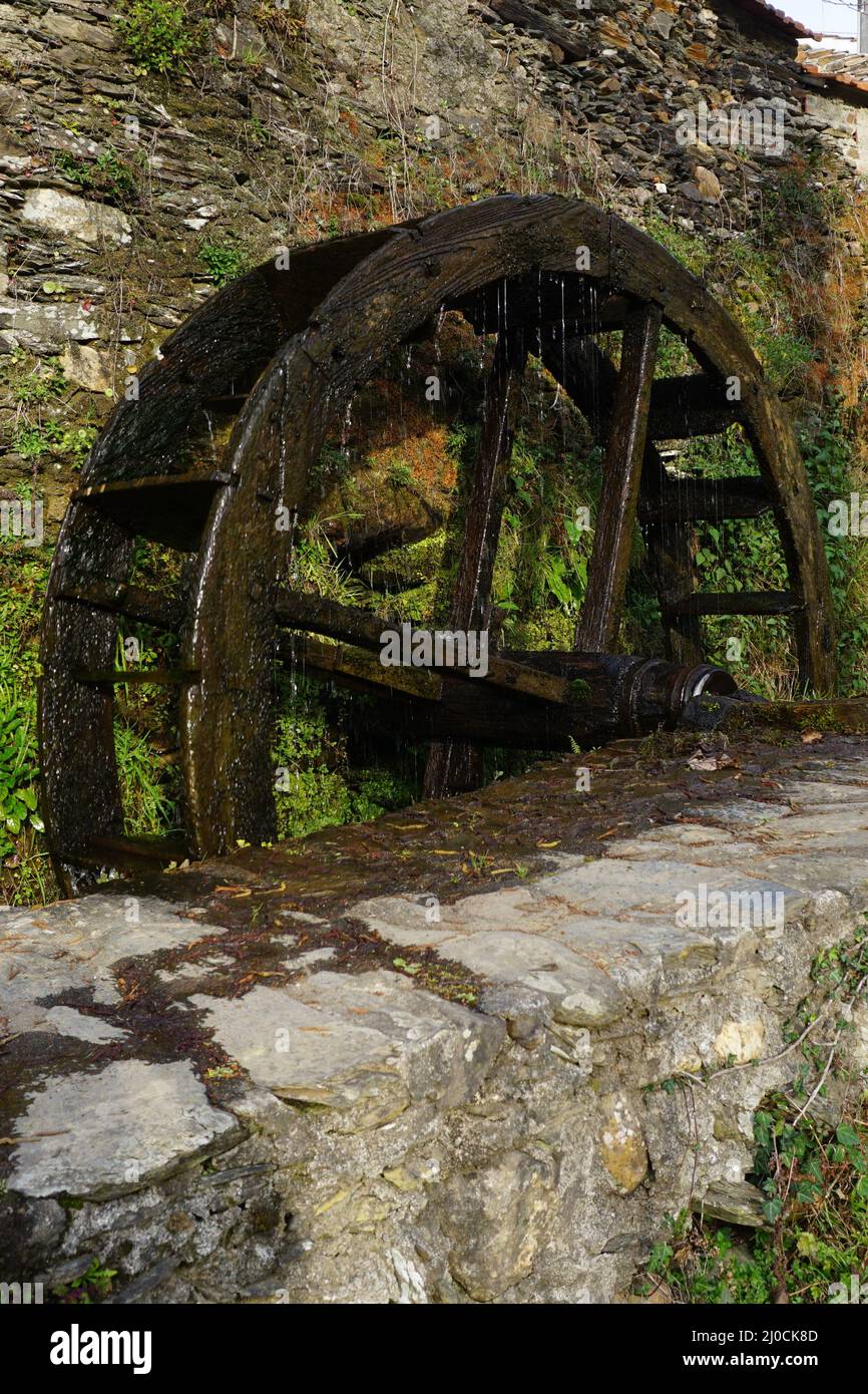 Rustic wheel of water mill Stock Photo - Alamy