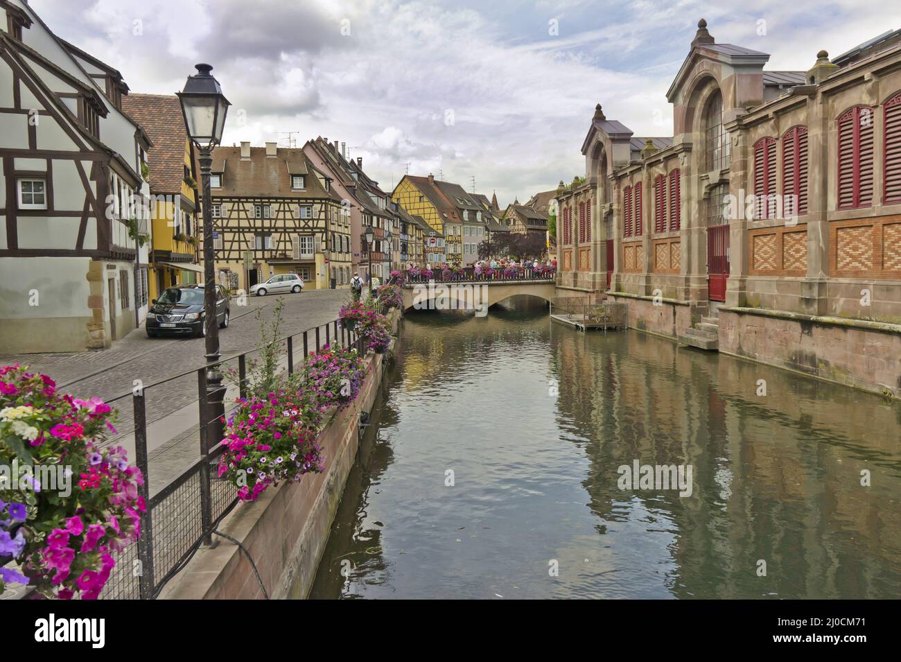 Traditional stone houses france hi-res stock photography and images - Alamy