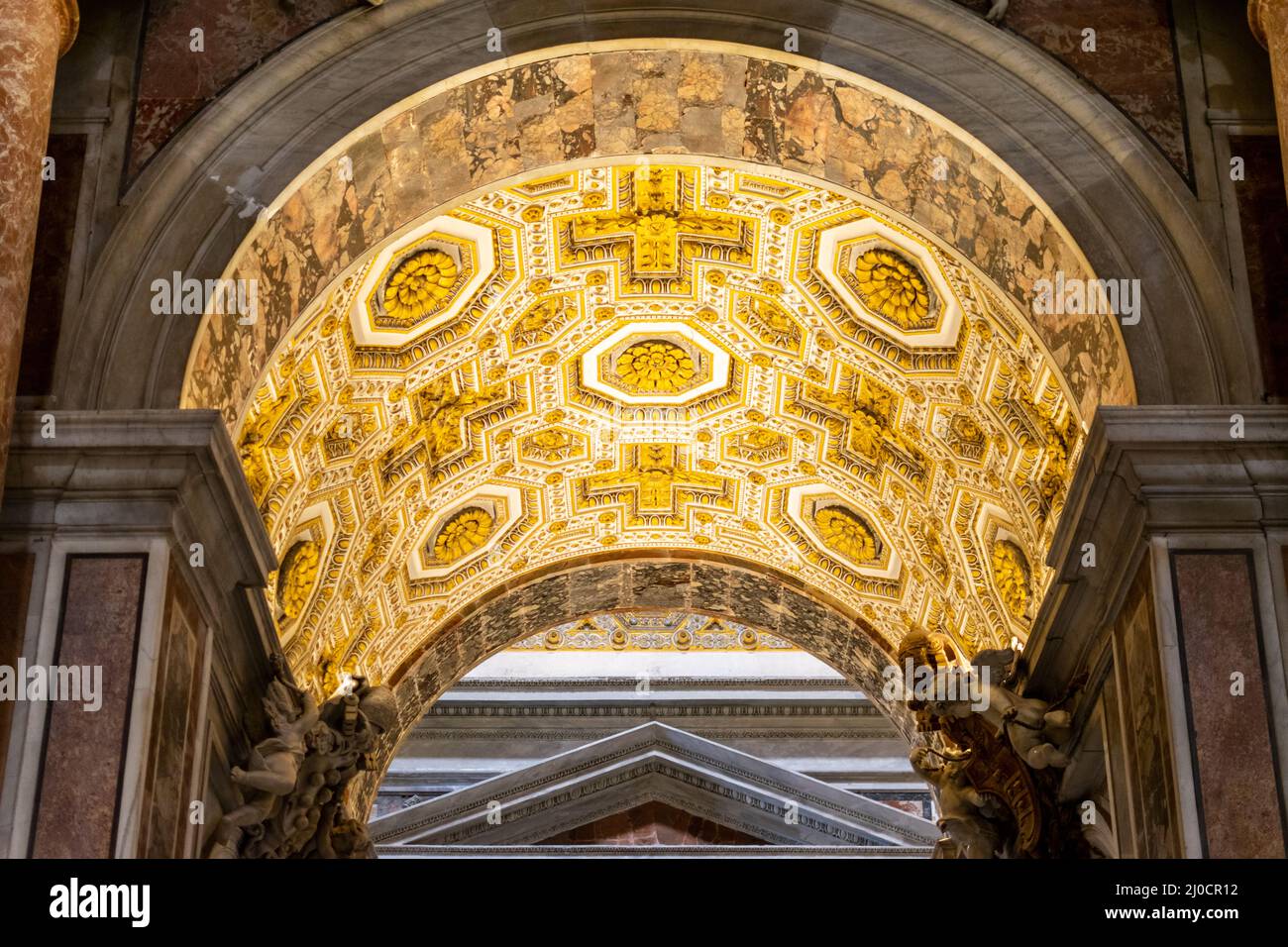 The Gilded Ceiling of St. Peter's Basilica, Vatican, Italy Stock Photo ...
