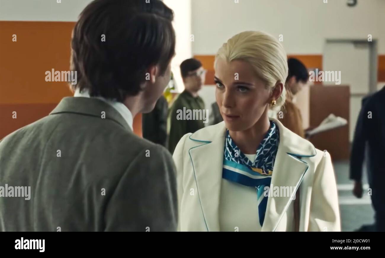 USA. Dan Stevens and Betty Gilpin in a scene from the (C)Starz new ...