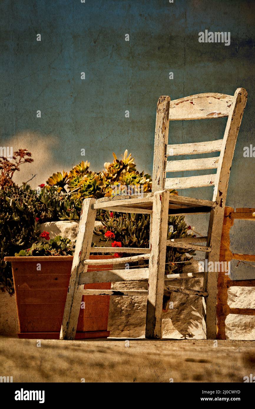 Rusty deck chair hi-res stock photography and images - Alamy