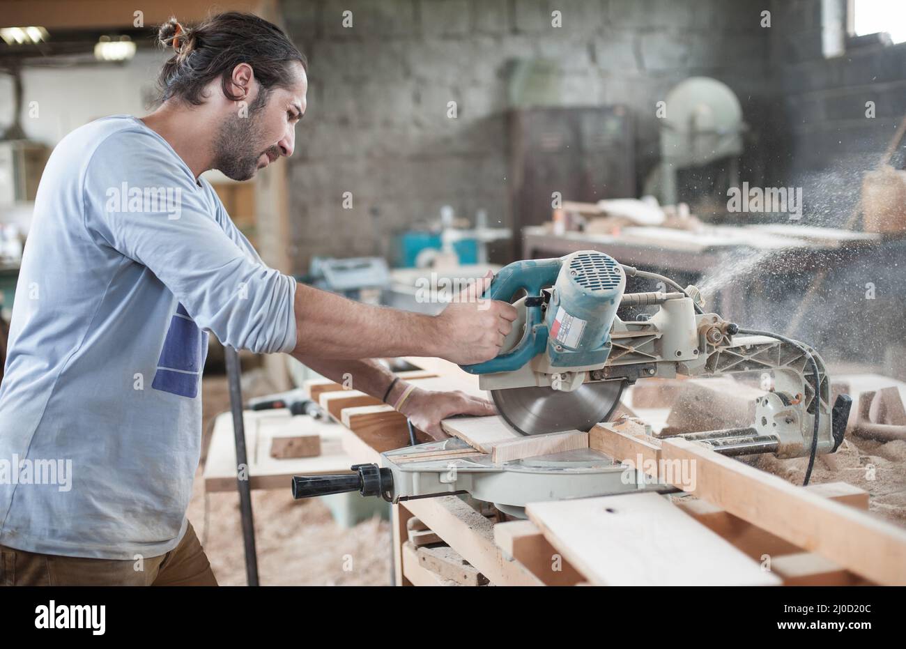 Carpenter crafting wood using hi-res stock photography and images - Alamy