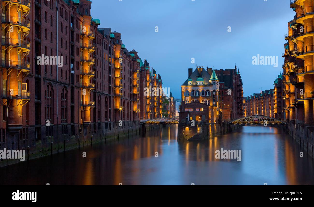 North german port city hi-res stock photography and images - Alamy