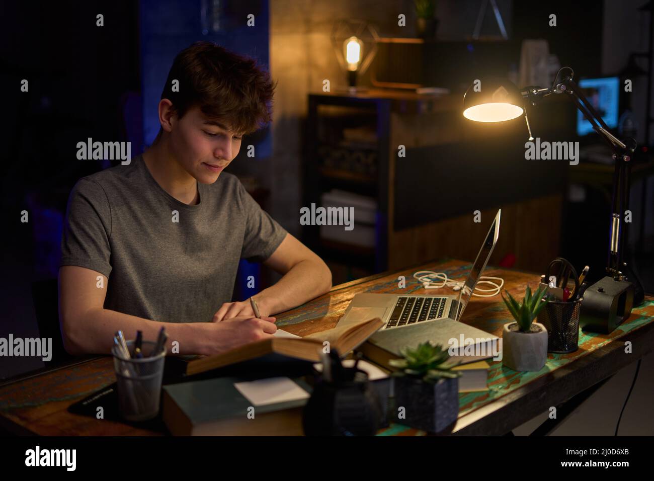 Night of the books hi-res stock photography and images - Alamy